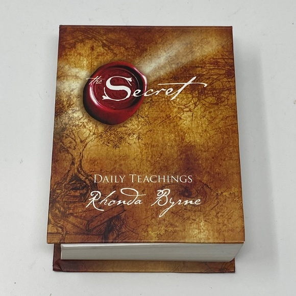 Other | The Secret Daily Teachings By Rhonda Byrne Desk Top Flip Book ...